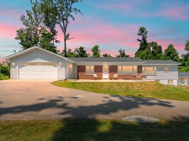 56776 Red Arrow Hwy, Lawrence, MI 49064