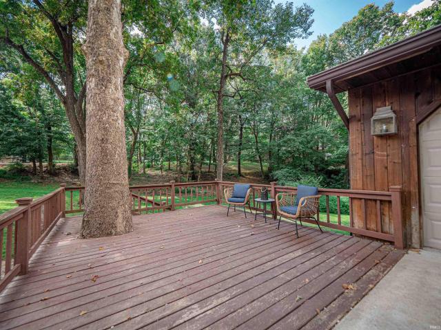 5677 S Yankeetown Road