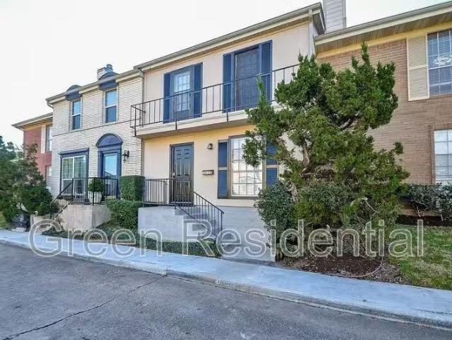 56794729 18111 Heritage Ln