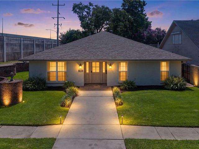 5679 Bellaire Dr, New Orleans, LA 70124