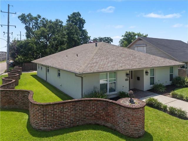 5679 Bellaire Drive