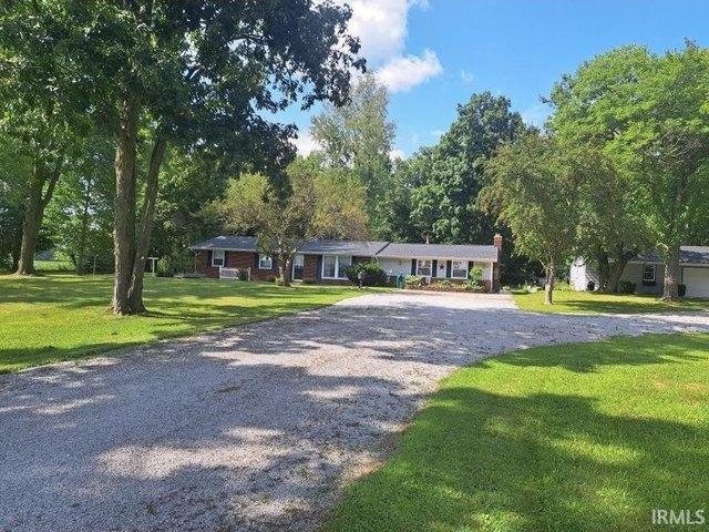 5679 County Road 64, Spencerville, IN 46788