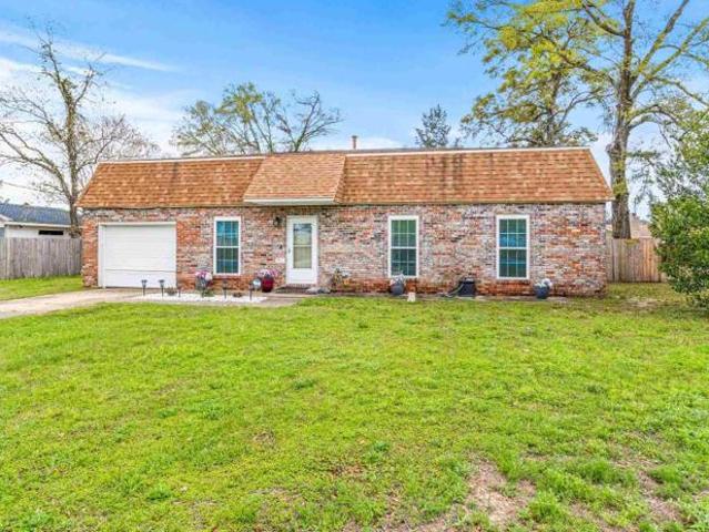 5670 Adelyn Rd, Pensacola, FL 32504