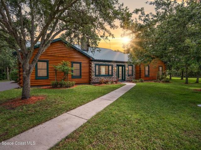 5670 23rd St SW, Vero Beach, FL 32968