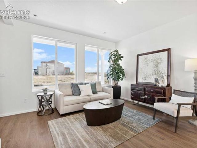 5671 Bowerman Lane