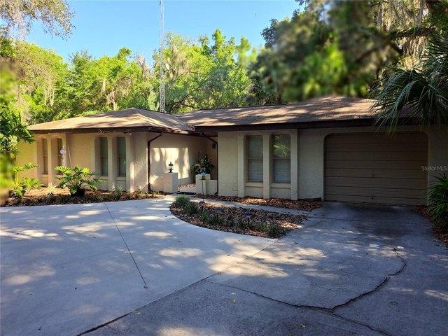 5672 Ave H, McIntosh, FL 32664