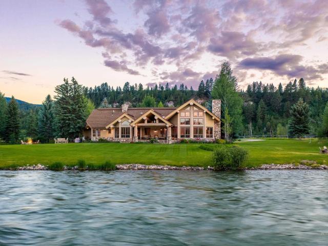567 & 605 Snake River Rd