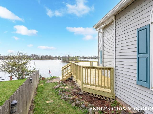 567 Breezy Bluff Street