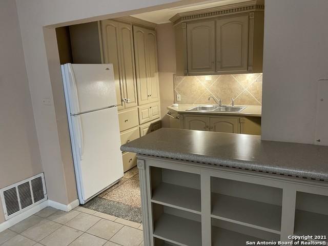 567 Gilbert Lane Unit 2