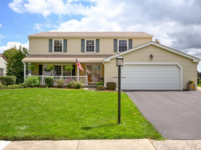 567 Hamilton Ave, Westmont, IL 60559
