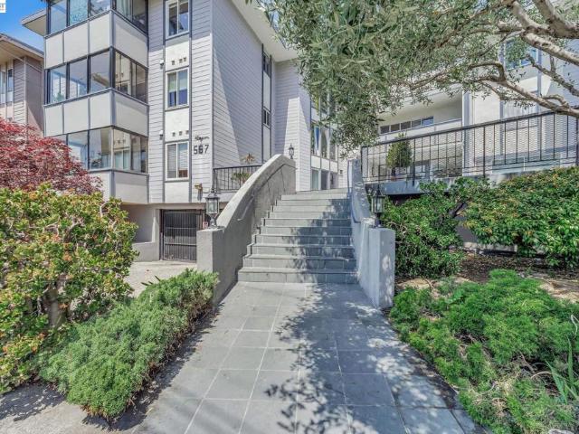567 Oakland ave 104