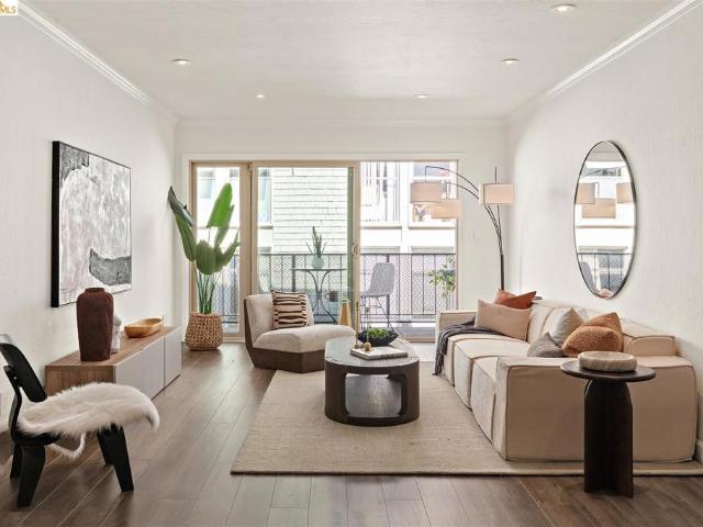 567 Oakland Ave 206
