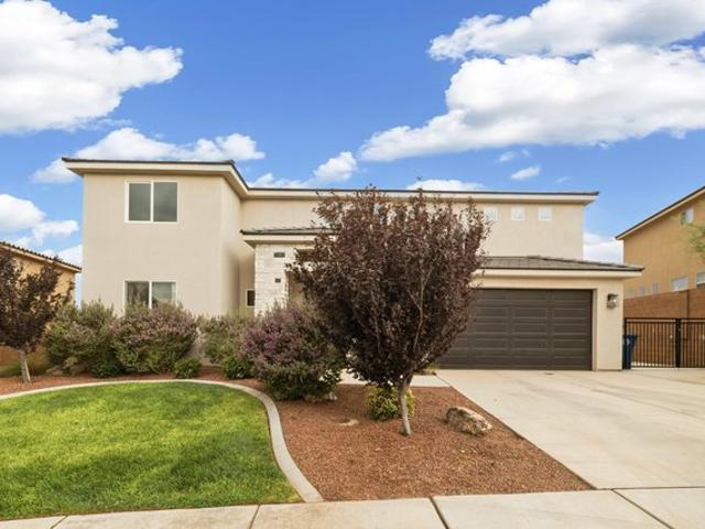 567 N Staci Dr, Hurricane, UT 84737