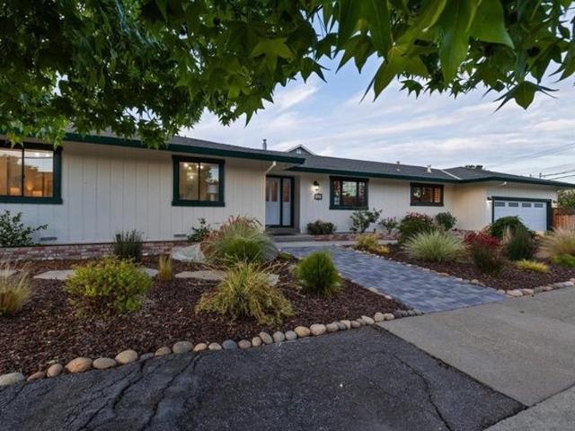 567 Sapphire St, Redwood City, CA 94062
