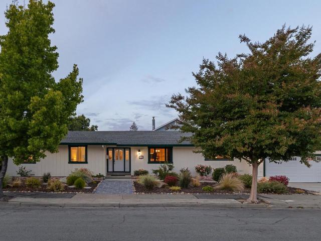 567 Sapphire Street