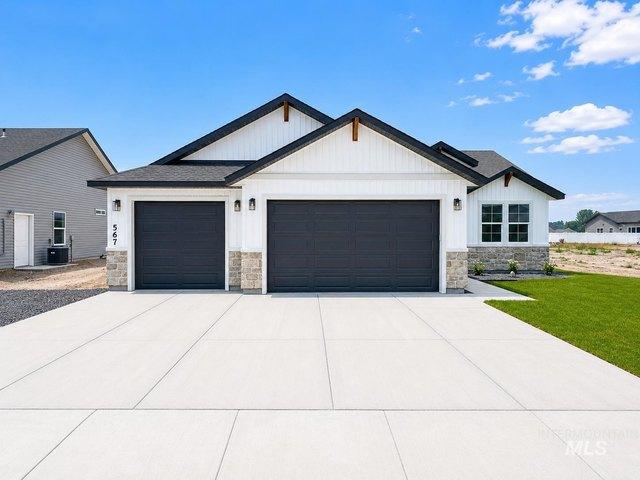 567 Sunspot Dr, Twin Falls, ID 83301