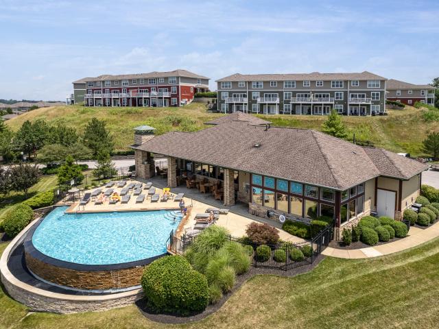 567 Riverpointe Drive 2