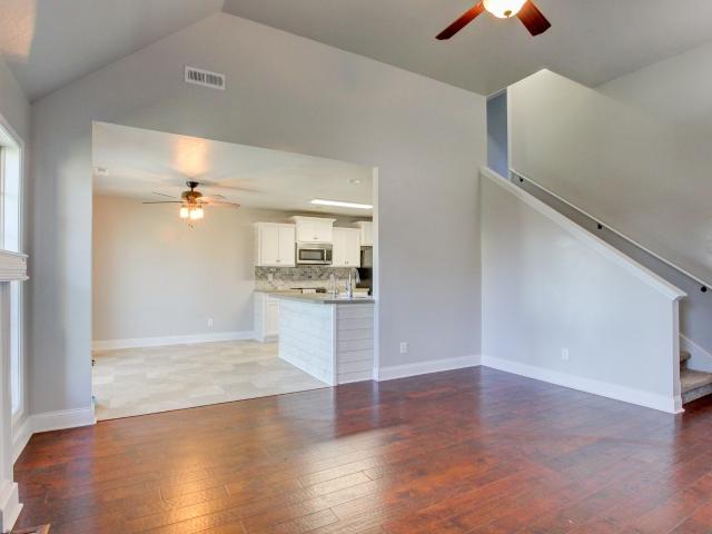 567 Tracy Ln