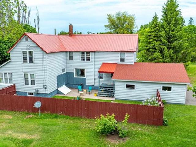 56844 Rockland St, Calumet, MI 49913