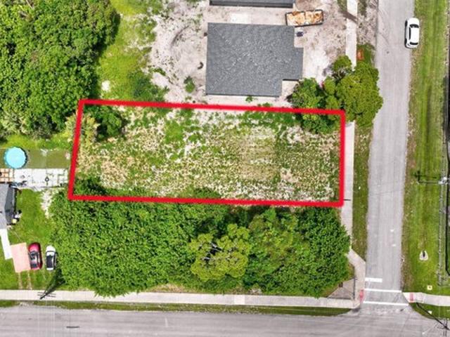 5684 SE 45th Ave SE, Stuart, FL 34997