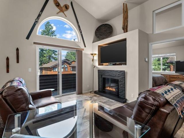 56860 Enterprise Dr Unit H1, Sunriver, OR 97707
