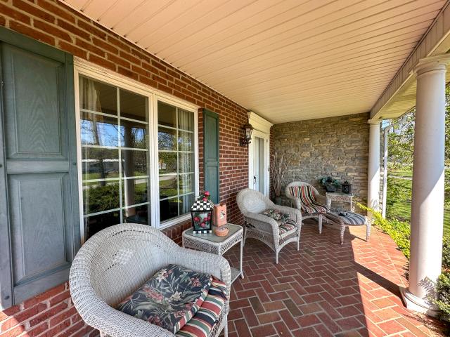 5686 Slate Lick Road
