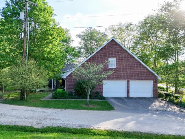 5686 Slate Lick Road