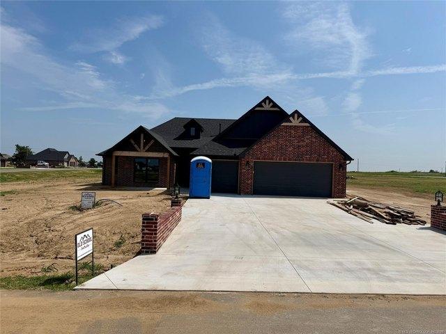 5688 E 137th St N, Collinsville, OK 74021