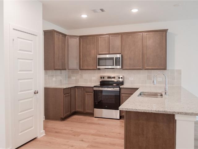 5689 Fox Bluff Drive