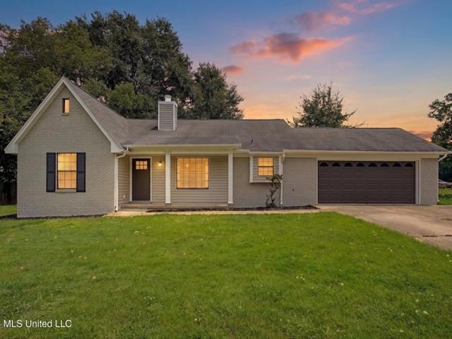 5680 Greeno Dr, Horn Lake, MS 38637