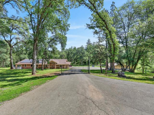 5681 Gold Leaf Ln, Placerville, CA 95667 | MLS #226053 | Compass