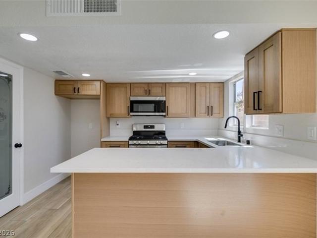 5682 Coaldale Pl, Las Vegas, NV 89110