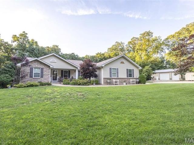 5682 Pike 18 Hwy, Curryville, MO 63339