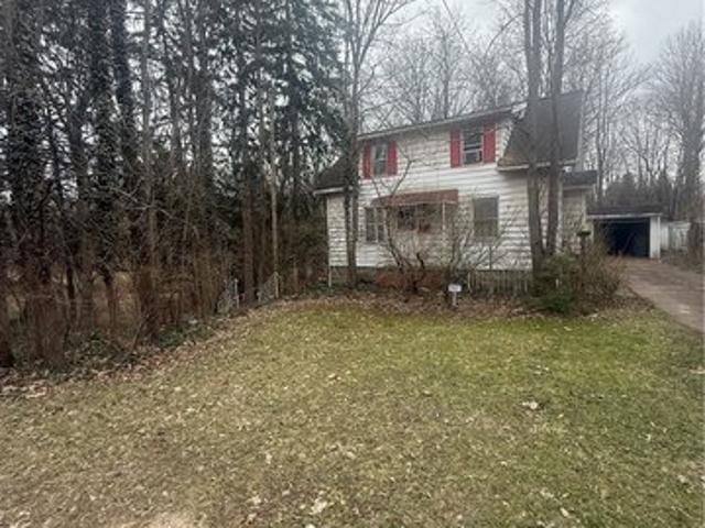 568 Columbus St, Bedford, OH 44146