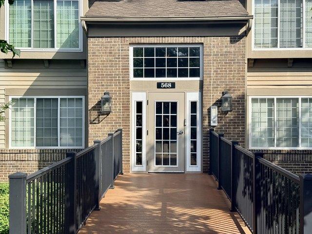 568 Cloverfield Ln Apt 203, Covington, KY 41011