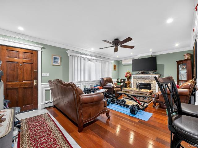 568 Autumn Avenue