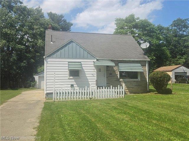 568 E Lucius Ave, Youngstown, OH 44502