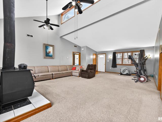 568 Knox Highway 26, Galesburg, IL 61401 | MLS #CA1042