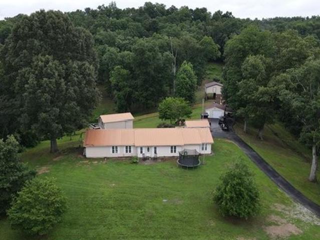 568 KY 32, Louisa, KY 41230