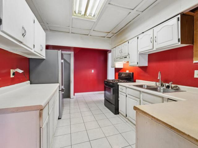 568 Johnson St, Gary, IN 46402 | MLS #834874