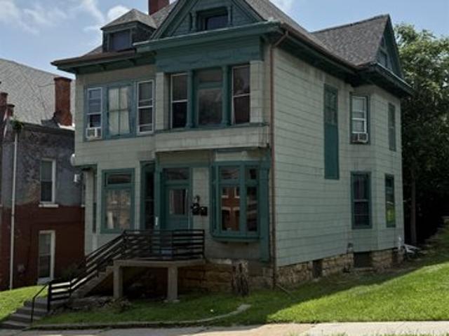 568 Loras Blvd, Dubuque, IA 52001