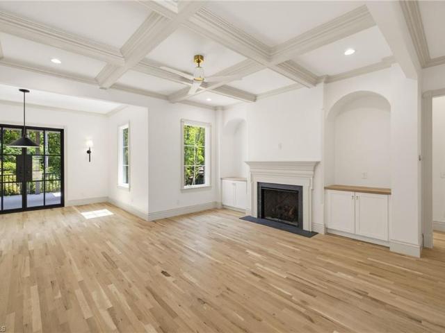 568 N Bunker Hill Road