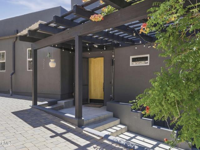 568 n coulter circle