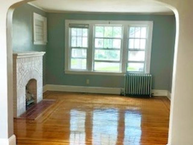 568 N Maple Ave # 2