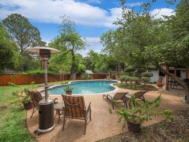 568 Sellmeyer Ln, Lewisville, TX 75077
