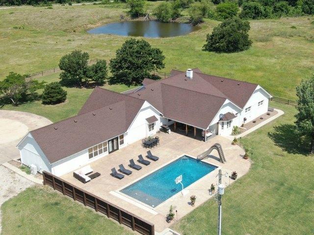 568 Woodford Rd, Ardmore, OK 73401