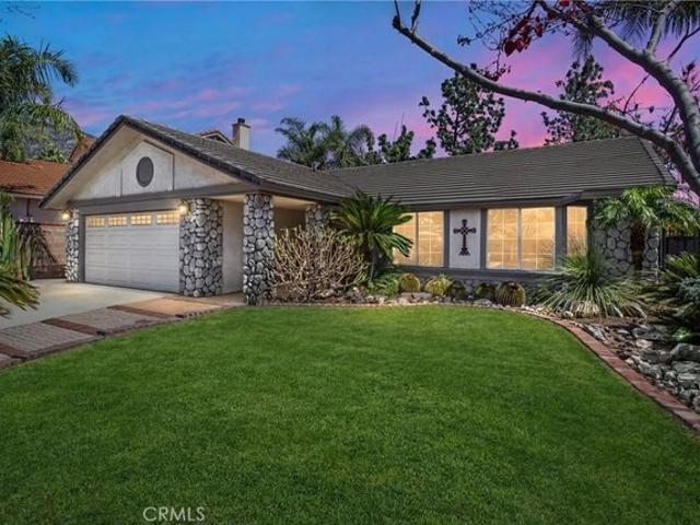 5695 N Yosemite Dr, San Bernardino, CA 92407