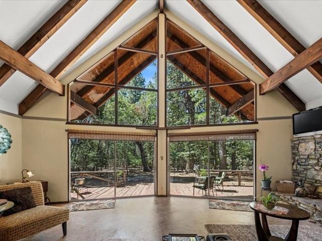 5695 Juarez Rd, Pollock Pines, CA 95726