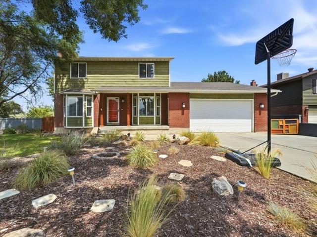 5695 S Inwood Dr, Taylorsville, UT 84129