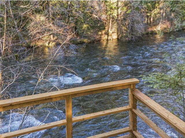 56965 McKenzie HWY